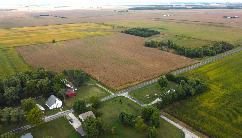 Land for Sale - 2124 2400 North Rd, Watseka, IL 60970 - 46.35 acres